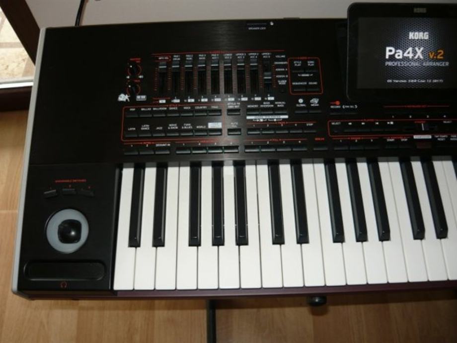 Korg PA 4 X ,61 - kao NOVO, rabljeno u studiju, V-2
