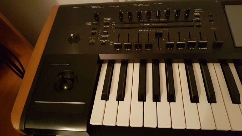 Korg Kronos 1