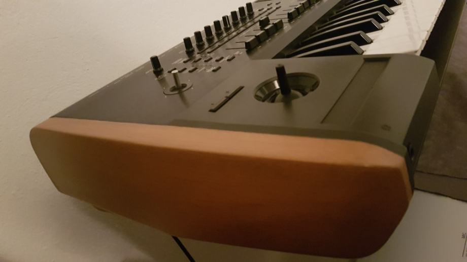 Korg Kronos 1