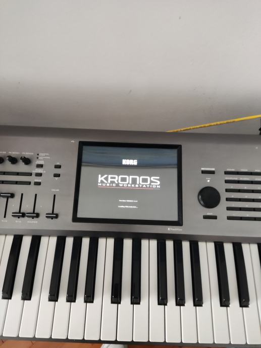 Korg Kronos