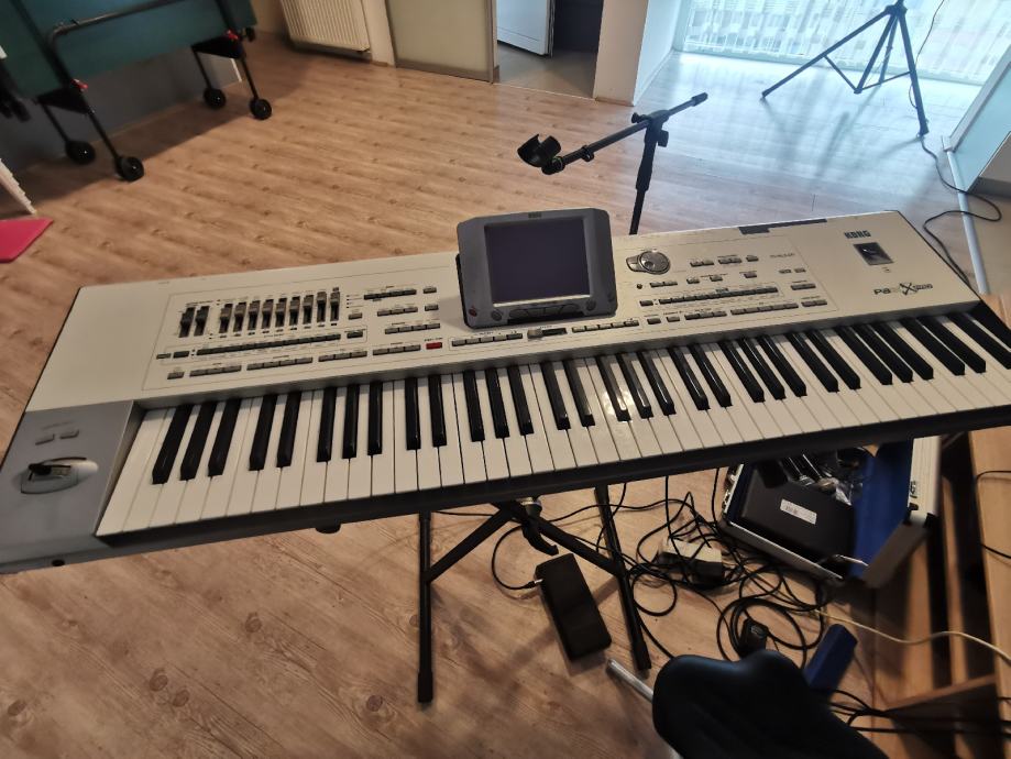 Korg Pa2x Pro, HDD, par odlicnih setova, vrhunske mp3 matrice