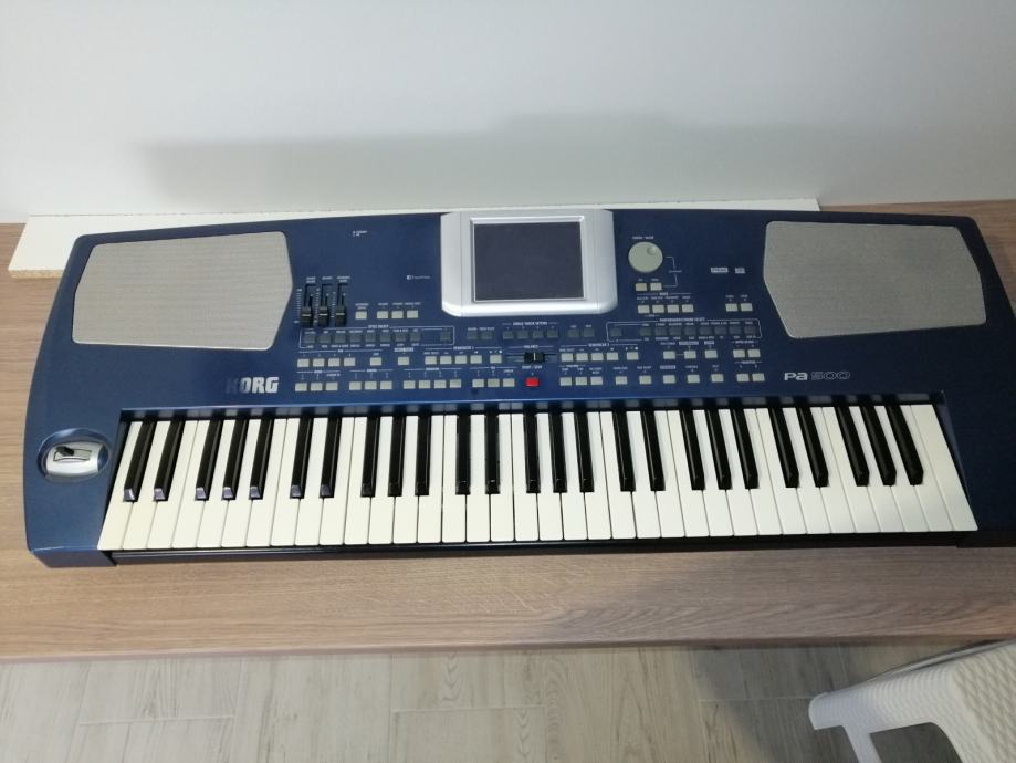 Korg Pa500