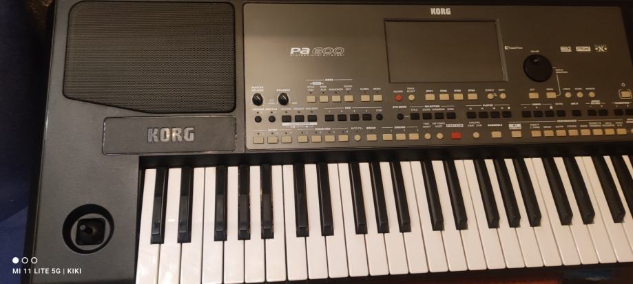 KORG PA600