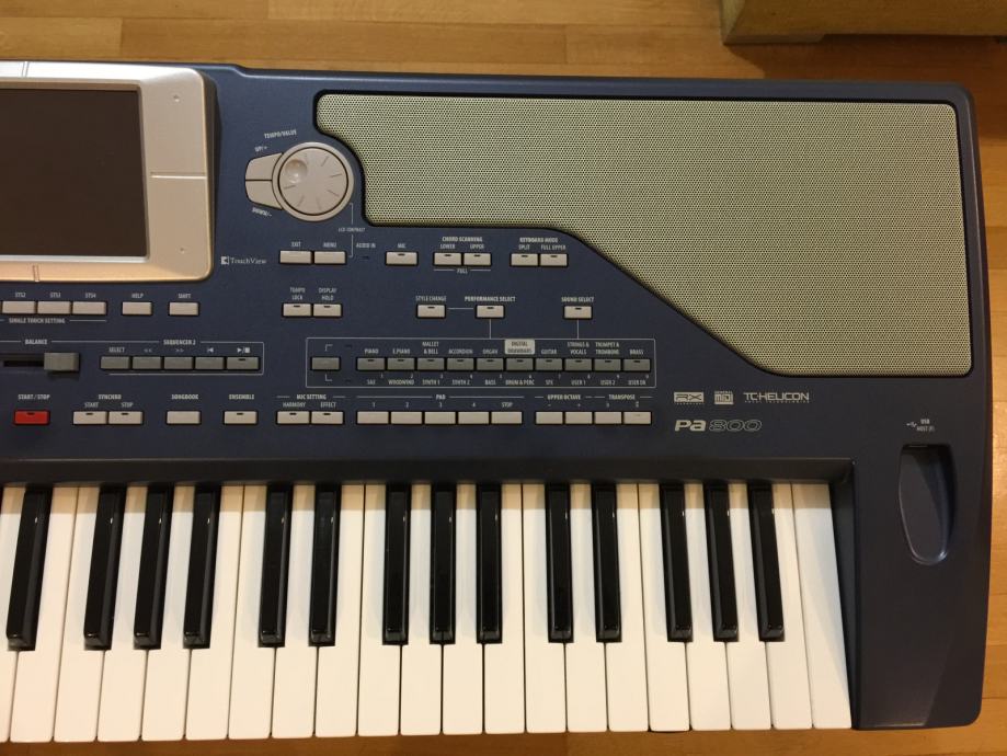 Korg PA800 + navlaka + Korg PS1 pedala *cijena nije fiksna*