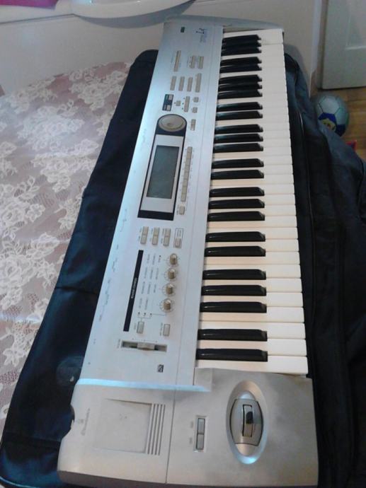 KORG TRITON KORG TRITON LE , LE , TRITON , TR LE