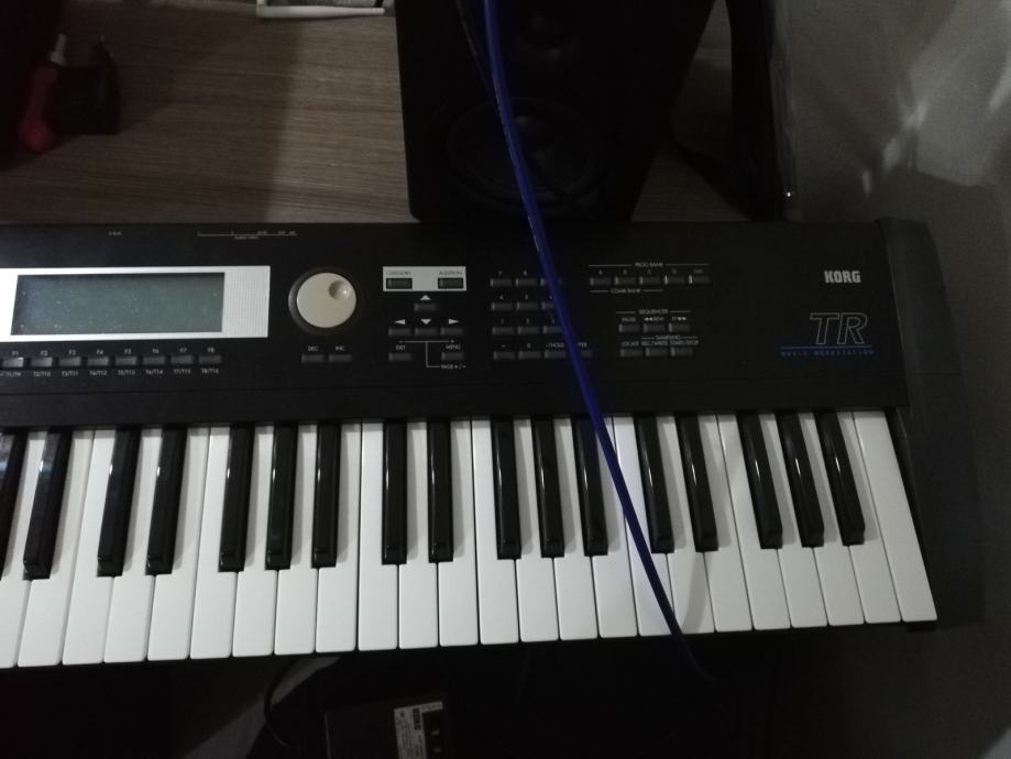 Korg triton tr