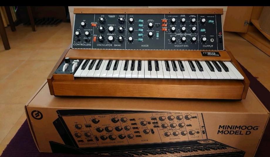Moog Minimoog Model D
