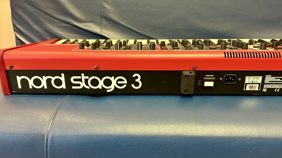 Nord Stage 3 + Flightcase