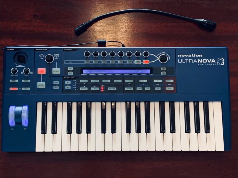 Novation Ultranova VA sintisajzer