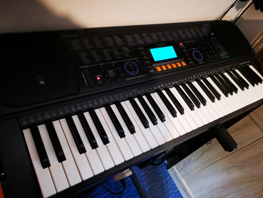 Prodajem CASIO CTK611