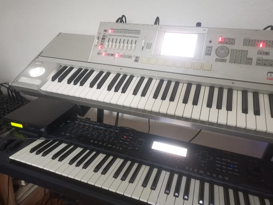 Prodajem Korg M3 73 Xpanded