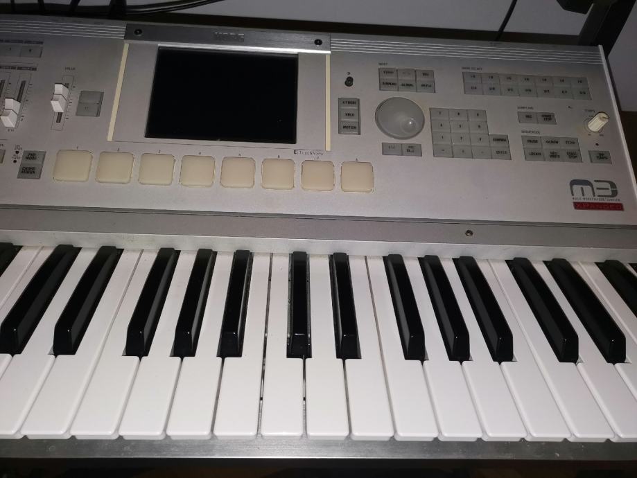 Prodajem Korg M3 73 Xpanded