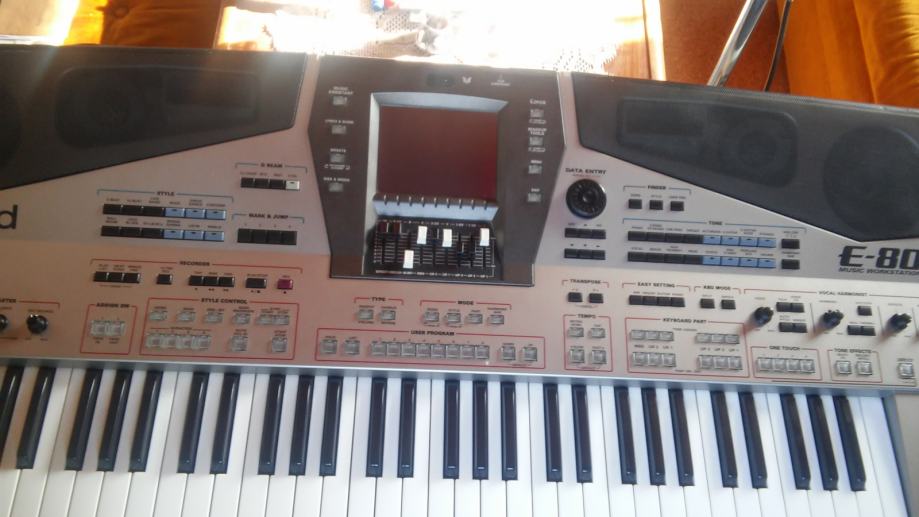 Prodam roland e80 ali menjam ali kupim korg pa 800