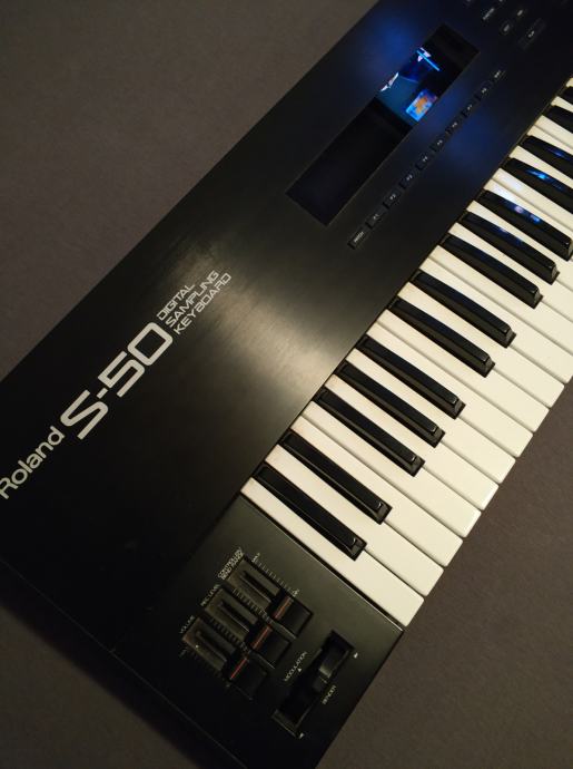 Roland S 50 sampler