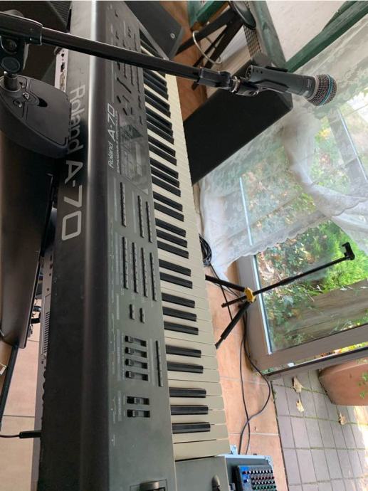 Roland A70