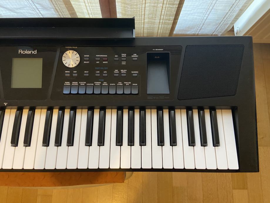 ROLAND BK5 + navlaka, HITNO!!!! NIJE FIKSNO!