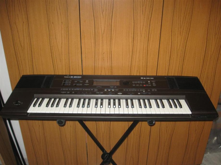 Roland E-600