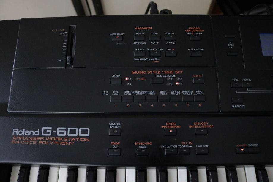 Roland G-600 Arranger Workstation