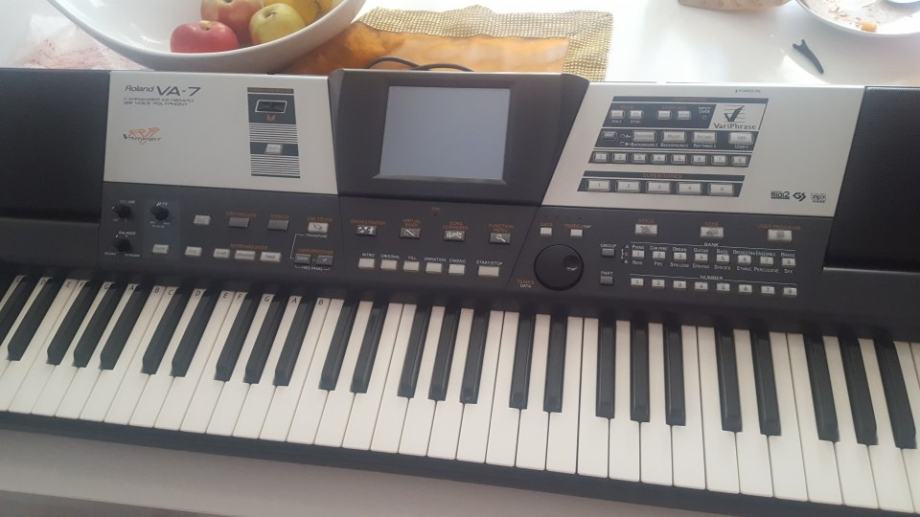 ROLAND Va7