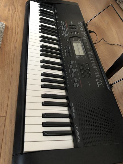 Sintisajzer Casio CTK-3000