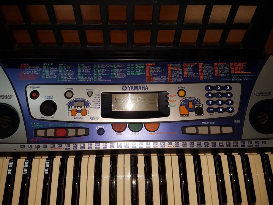 Sintisajzer Yamaha psr -260