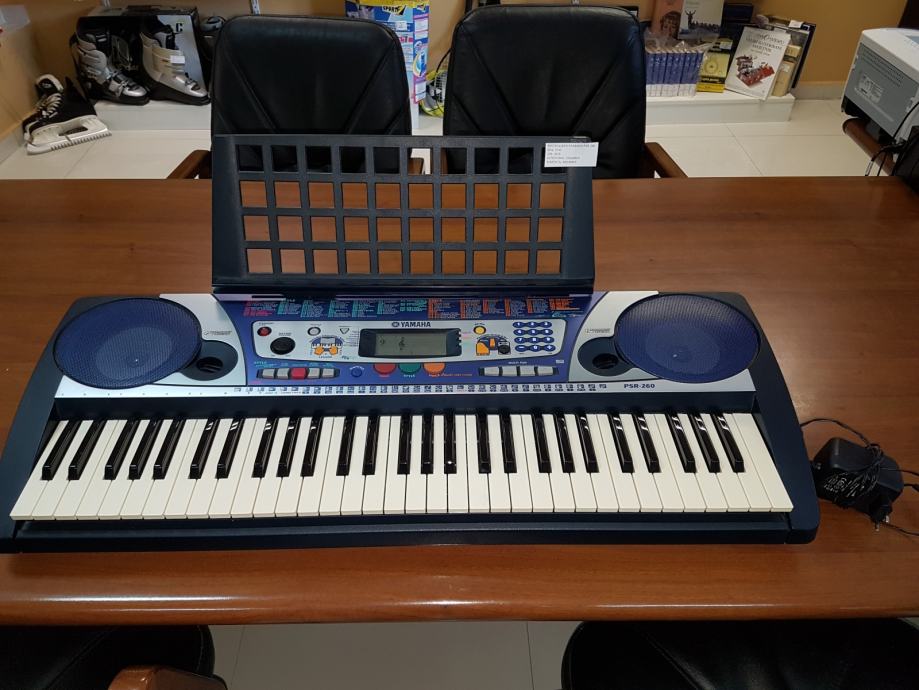 Sintisajzer Yamaha psr -260