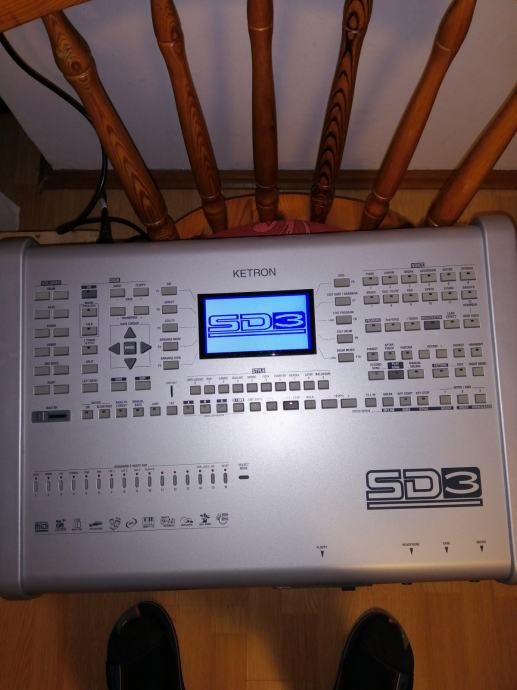 Vrhunski modul -aranžer- midi/ritam player , KETRON SD3 sa HD-om 40gb