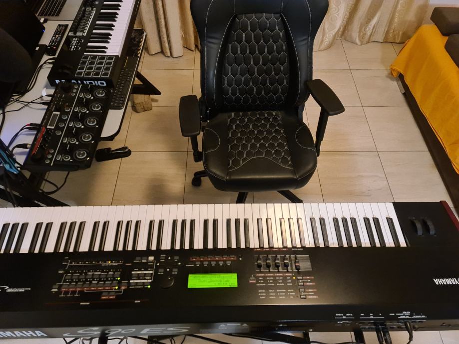 yamaha s 90 es