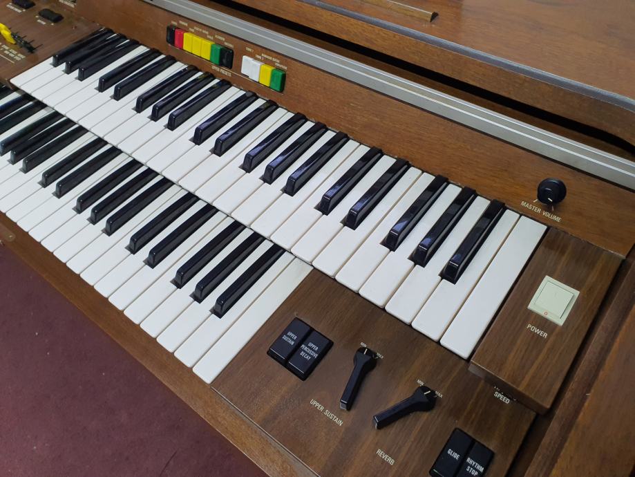 Yamaha Electone C-40 organ