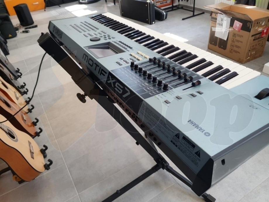 Yamaha MOTIF XS7 klavijatura