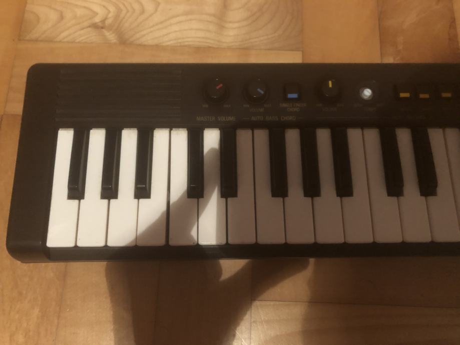 Yamaha PS-2 klavijatura lofi synthesizer