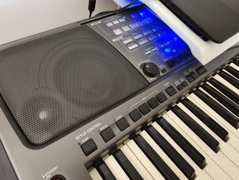 Yamaha PSR 1000 sintisajzer