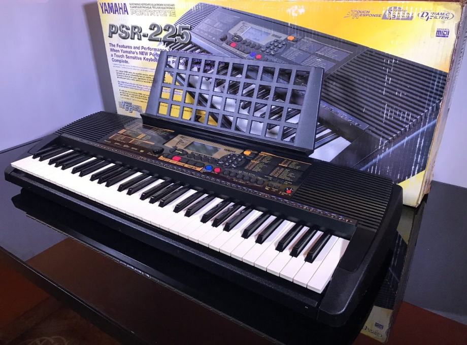 Yamaha PSR-225 Portable Grand
