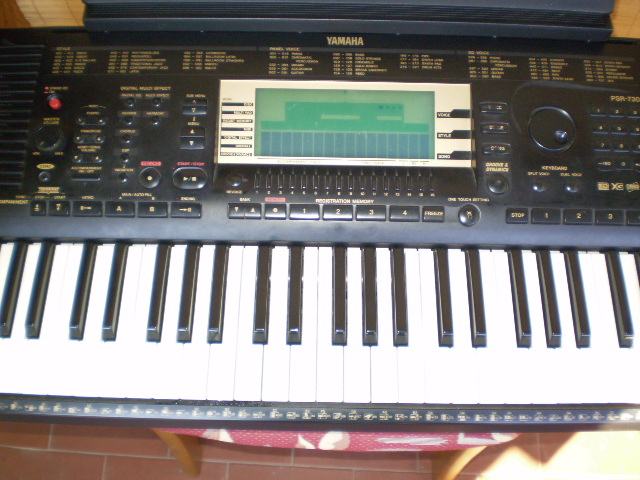 Yamaha PSR-230 i Yamaha PSR-730