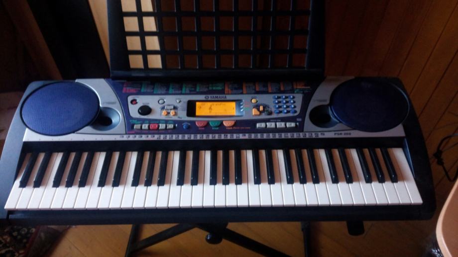 Yamaha PSR 260