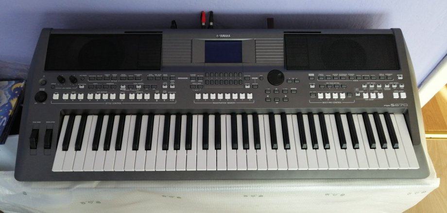 Yamaha PSR S 670