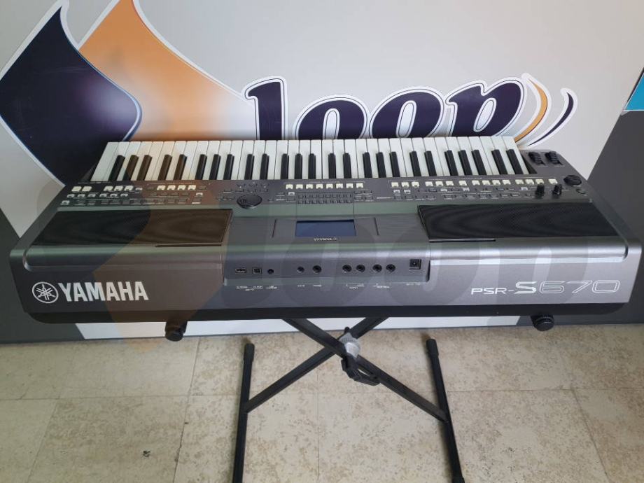 Yamaha PSR-S670