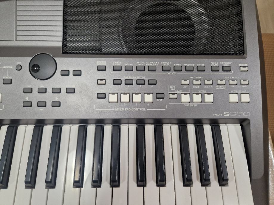 Yamaha PSR-S670
