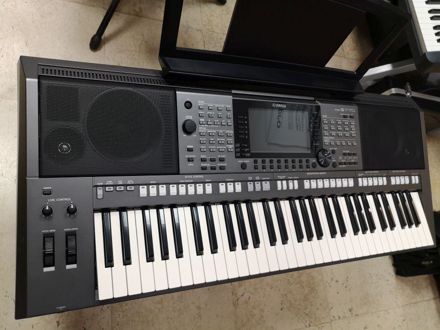 Yamaha PSR-S770