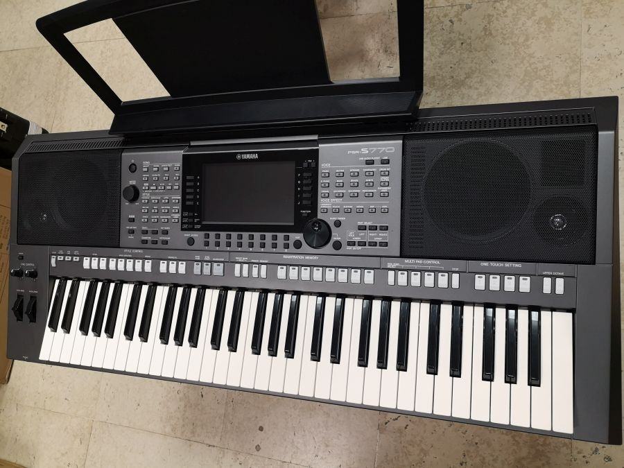 Yamaha PSR-S770