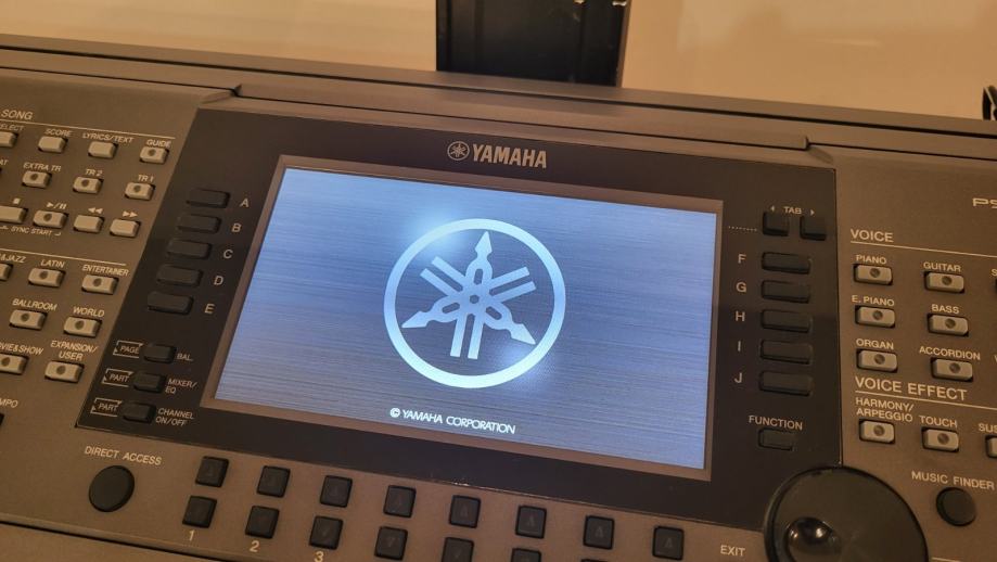 Yamaha PSR-S770