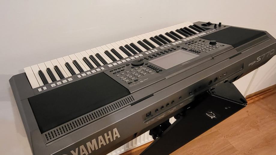 Yamaha PSR-S770