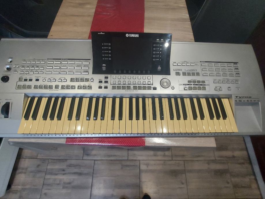 Yamaha Tyros 1