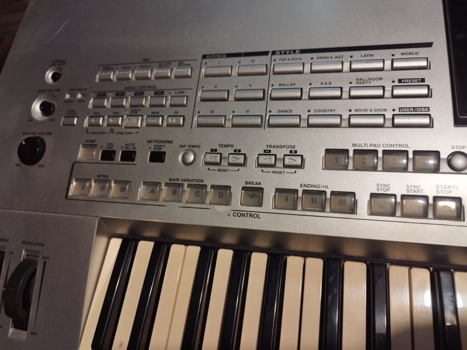 Yamaha Tyros 1