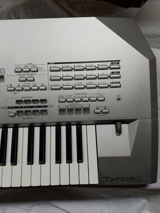 Yamaha Tyros 2
