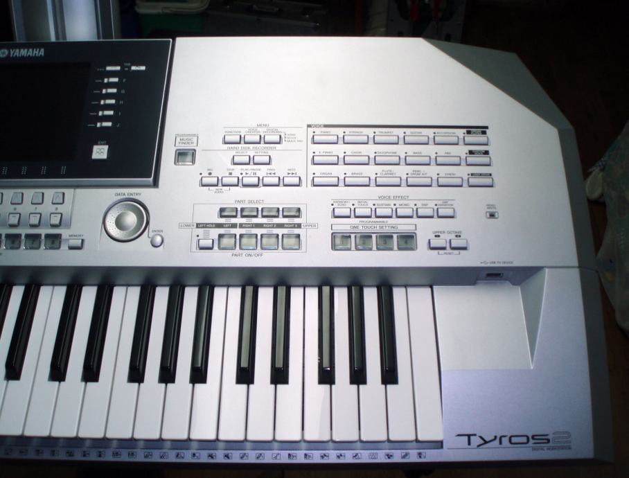 Yamaha Tyros 2