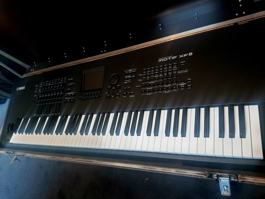 Yamaha Motif XF 8...vrlo malo korišten...PRILIKA
