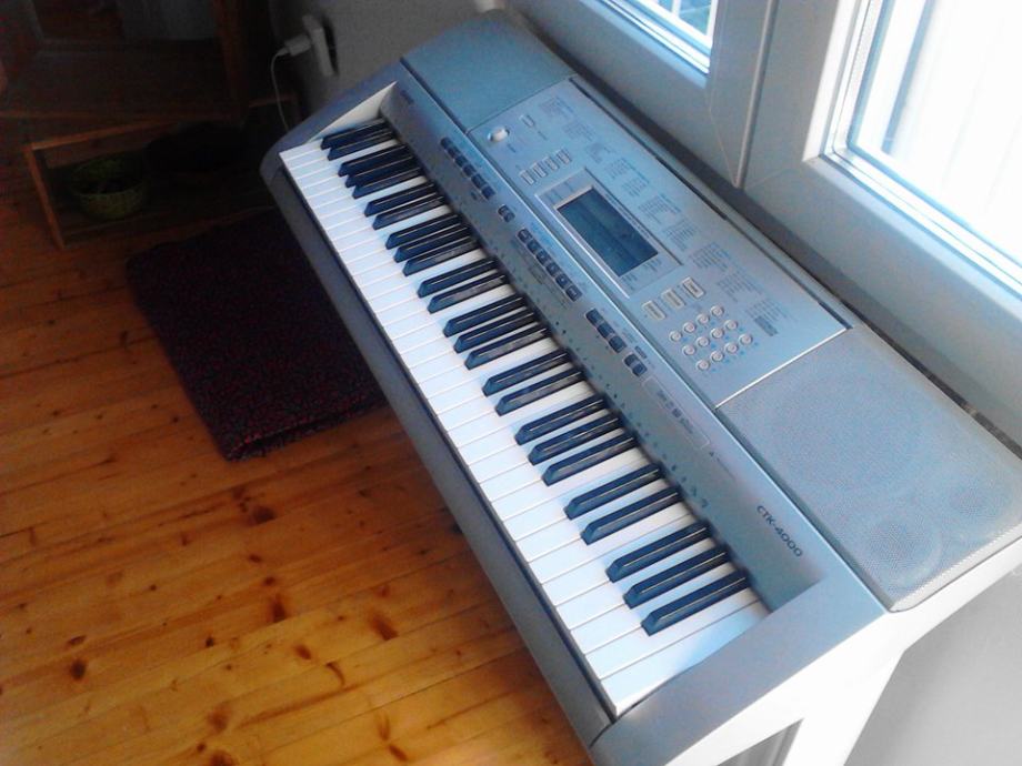 CASIO CTK 4000