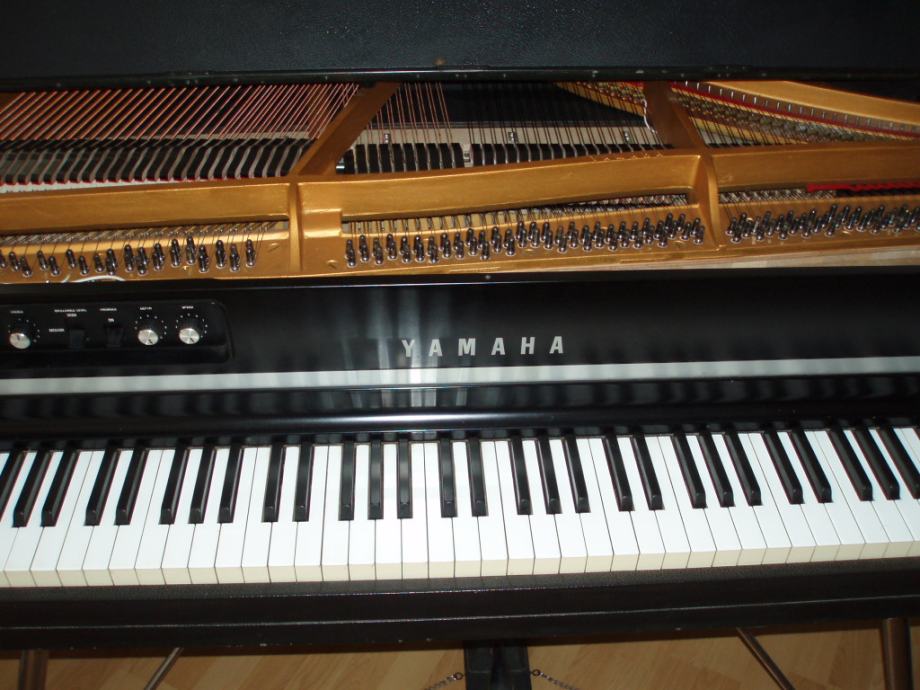 YAMAHA CP 80
