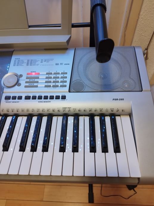 Yamaha PSR-295 stereo/MIDI klavijatura s opremom